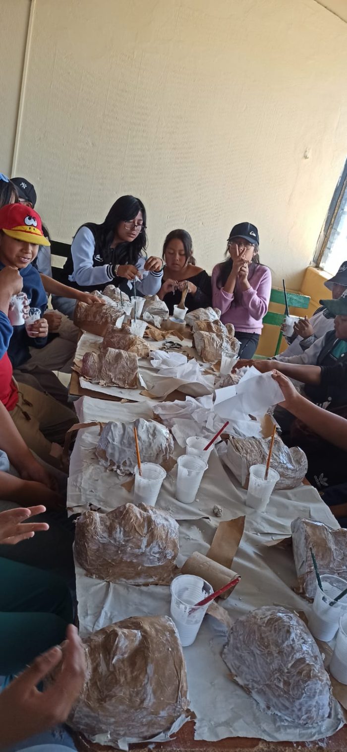 Iniciaron los talleres de caretas de rucos en la parroquia de Amaguaña ...